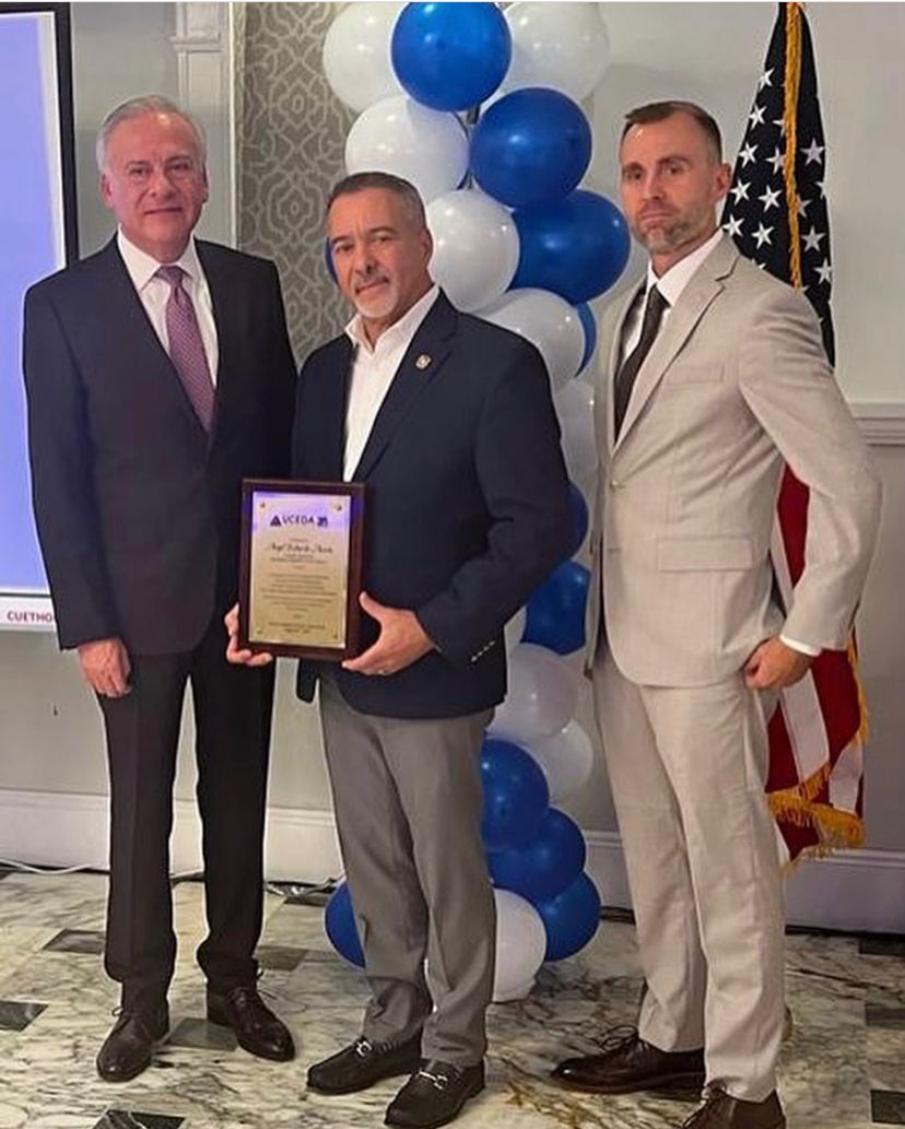 Instituto UCEDA reconoce aportes de Consul Pichardo Acosta - Consulado ...