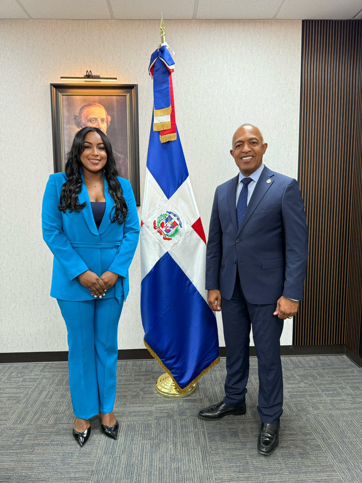 El Cónsul General José Santana Suriel da la bienvenida a la nueva ...